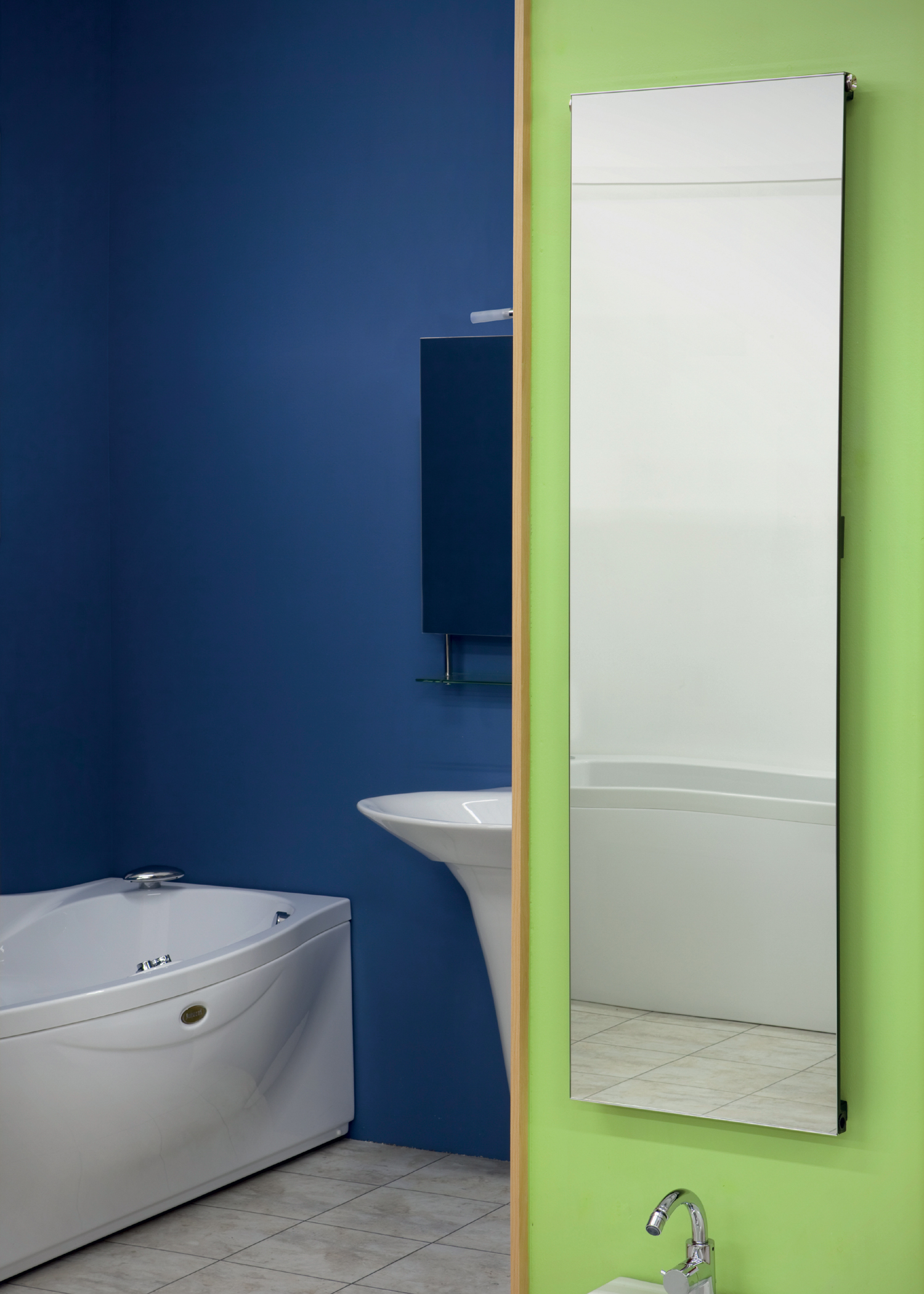 Radox Quartz Exclusive Glass Designer Radiator